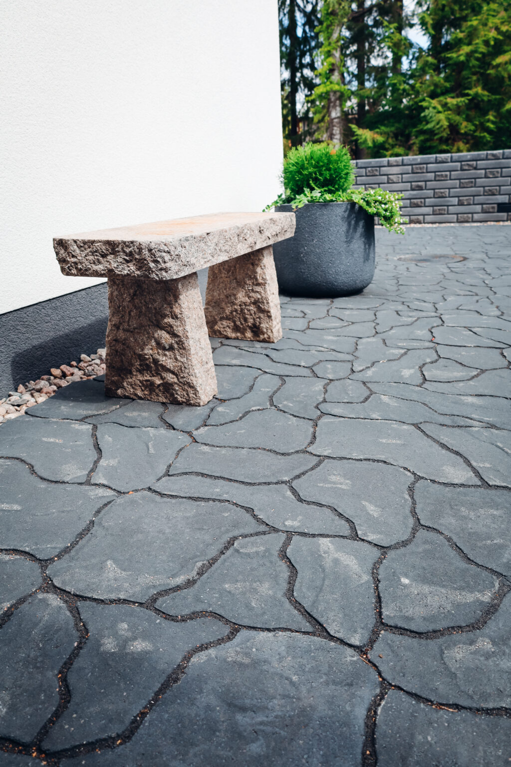 Kuinka asentaa pihakivet itse – aloittelijan opas - Lakka